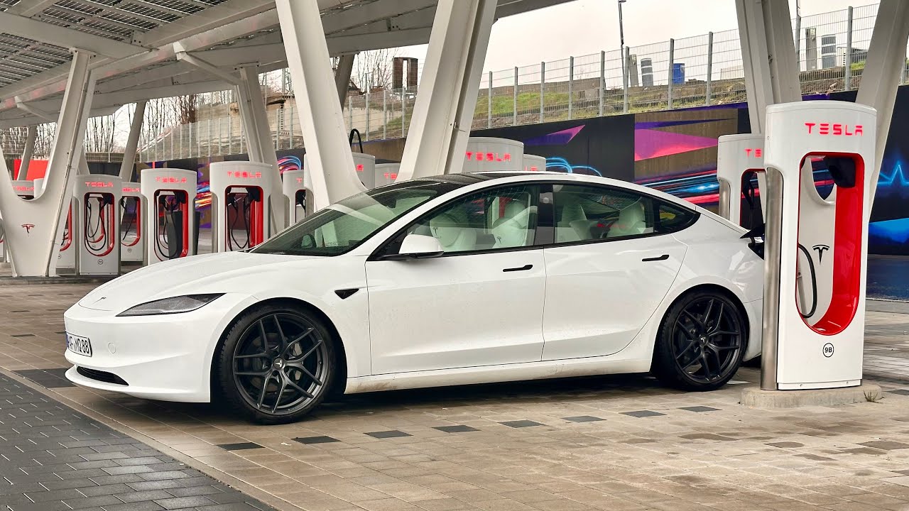 Tesla M3 Highland - Neuer Rekord: 500 km in 04:35 hh:mm, Juniper News ...