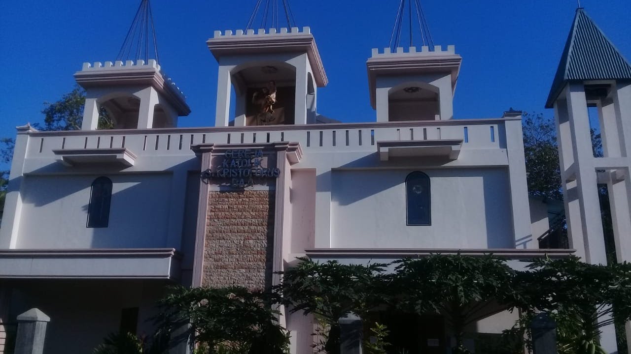 LIVE : MISA PAGI DARI PAROKI SANTO KRISTOFORUS BAA - YouTube