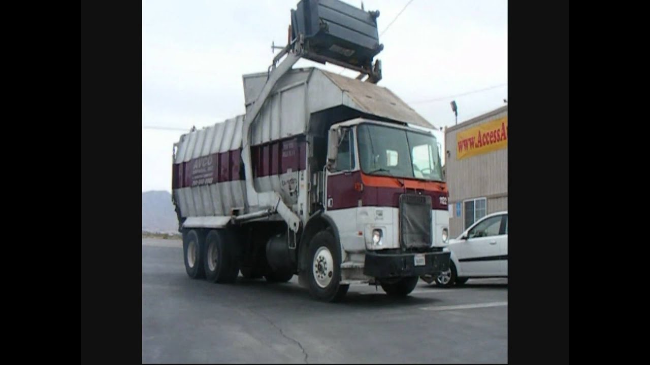 EDCO Volvo/FF Gomez Front Loader - YouTube