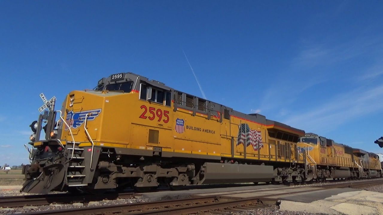 2 Fast UP Intermodal Trains at Morrison, IL - 4/17/2017 - YouTube