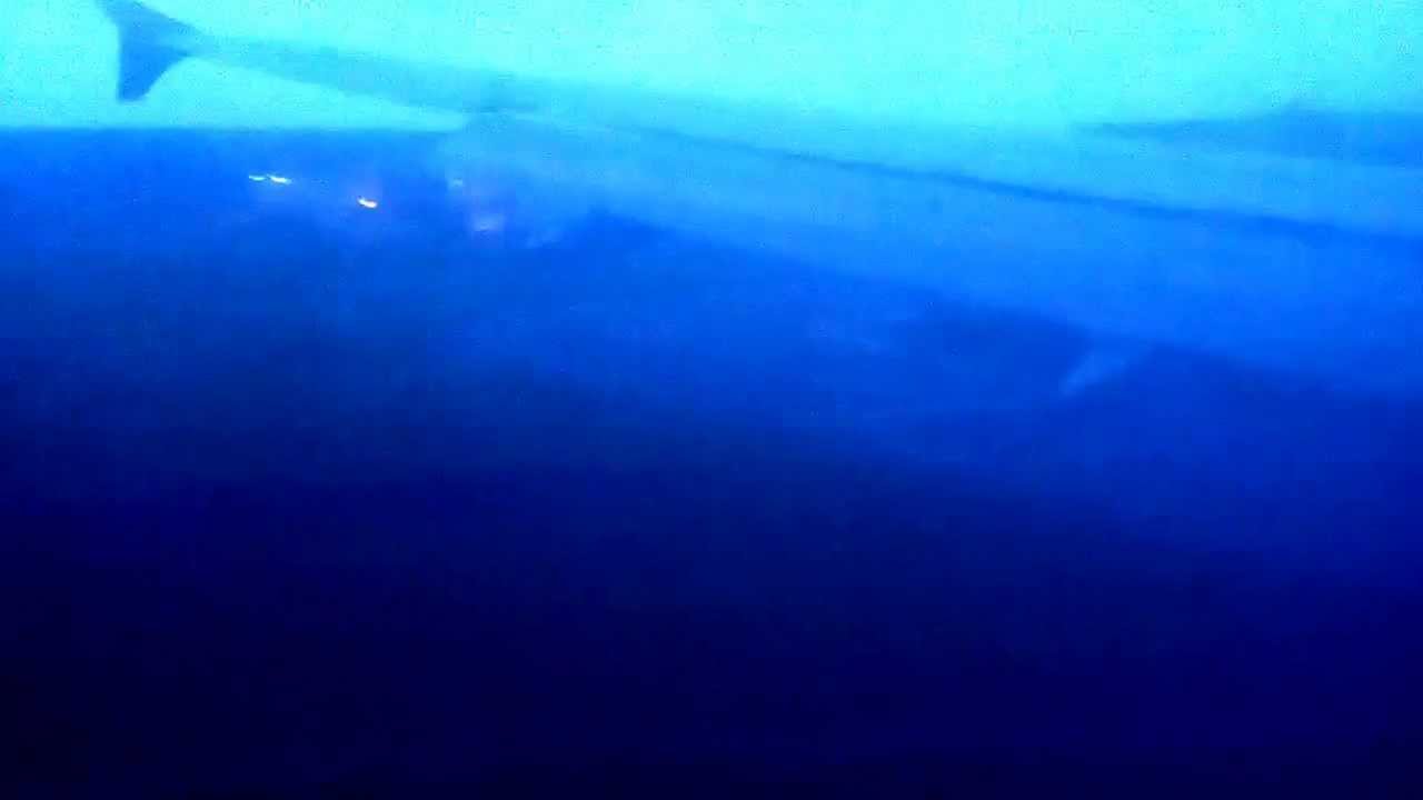 SriLankan Airlines UL-226 Landing @BIA on a Rainy Day - YouTube