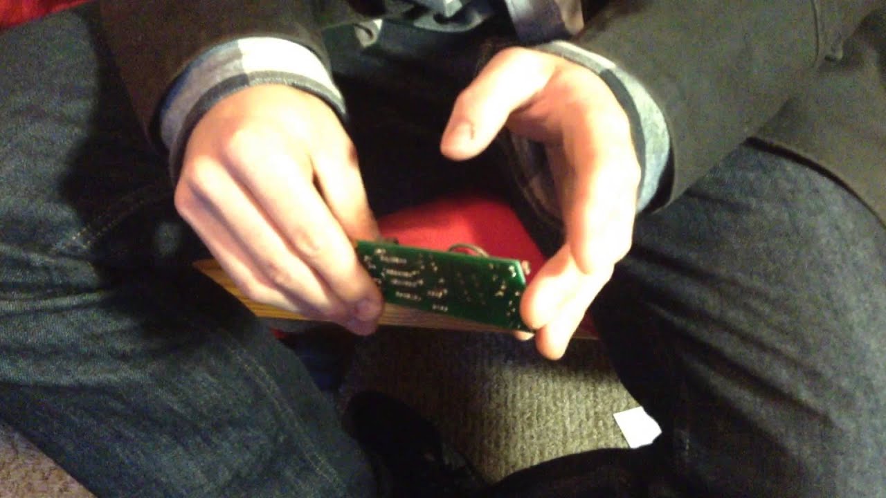 Light-Sensitive Noise Maker - YouTube