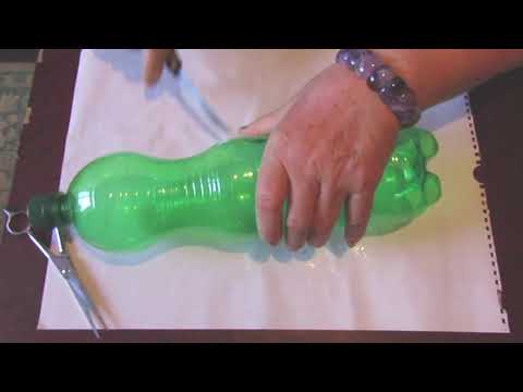 КАК НАРЕЗАТЬ ПОЛОСКУ ИЗ ПЛАСТИКОВОЙ БУТЫЛКИ.