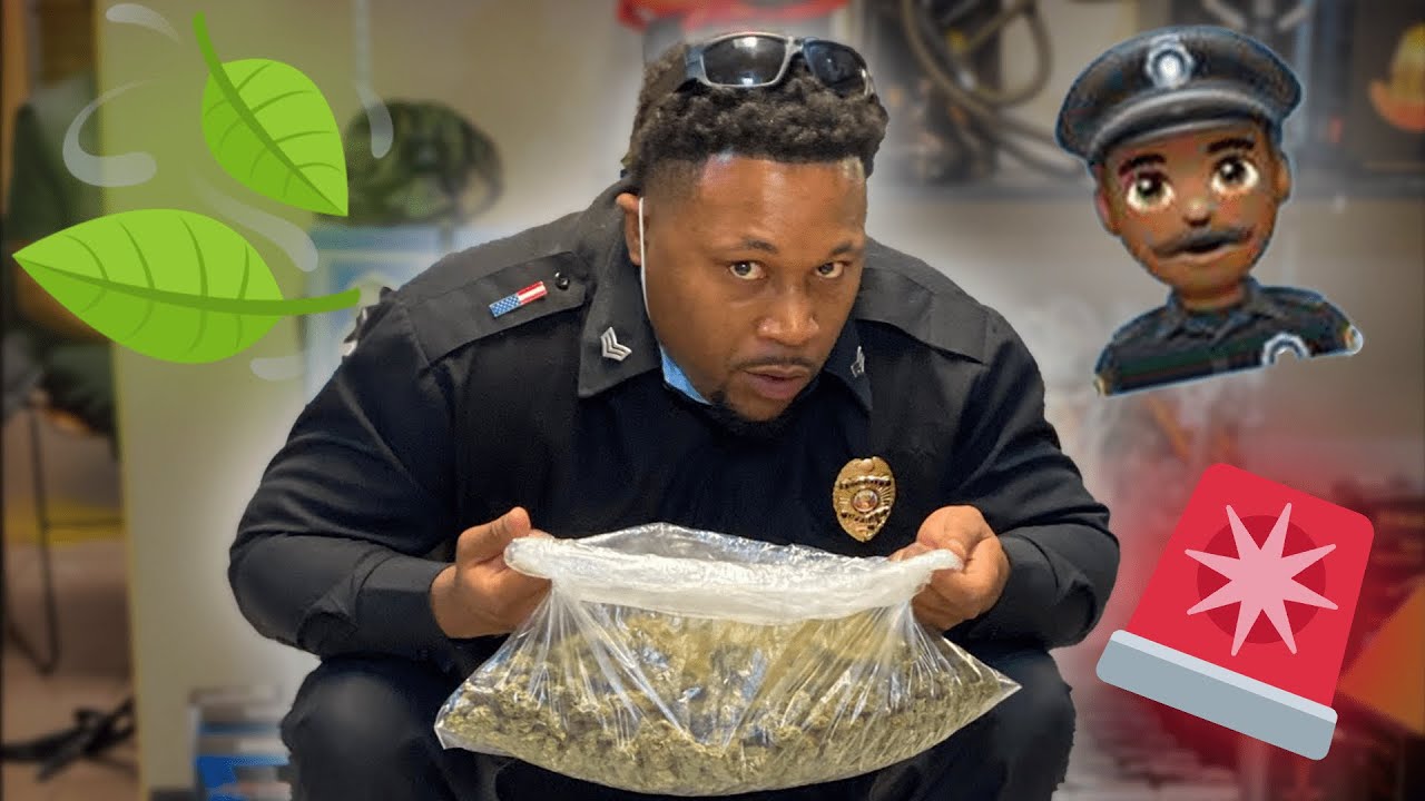 Cop selling weed - YouTube