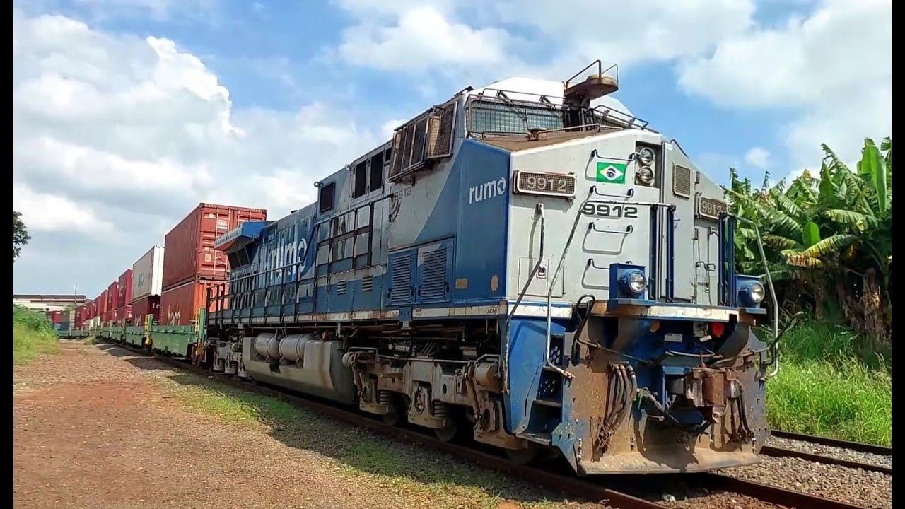 Double Stack com a ES44ACI 8470 da Rumo. - YouTube