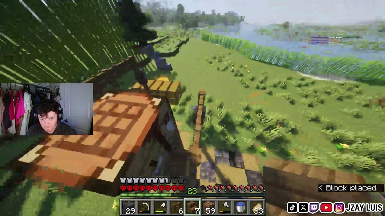 Finishing My Starter Base In Minecraft Hardcore → Fortnite Grind🔴 - YouTube
