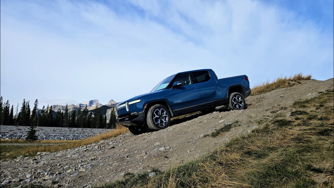 2025 Rivian R1T: Rear Features + Off-Roading Adventure - YouTube