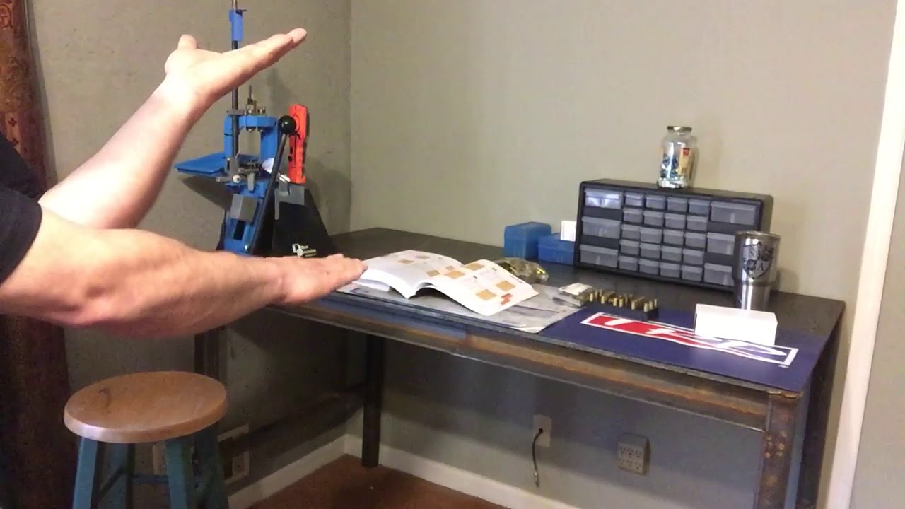 New reloading bench, and an idea! - YouTube