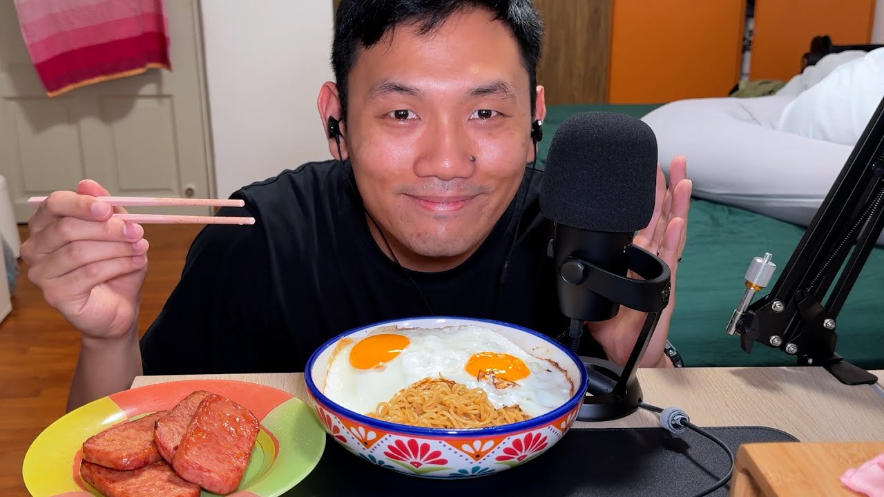 Asian man eats Indomie + spam for lunch alone [ASMR/soft-spoken] - YouTube