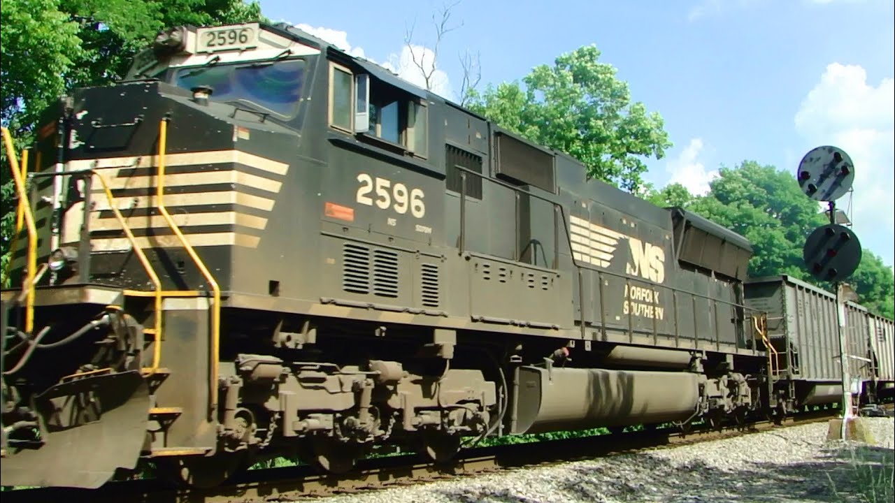 3 Norfolk Southern Trains Meet in Virginia - YouTube