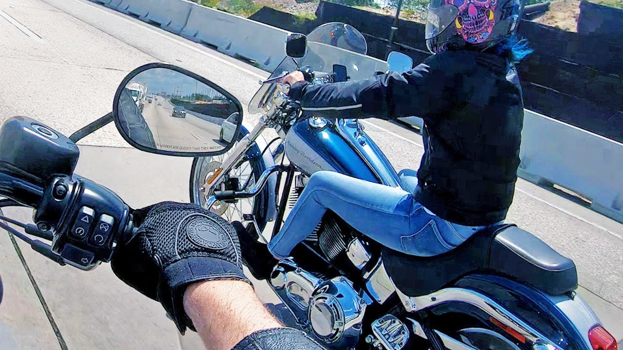 Downtown Ride | Motovlog - YouTube