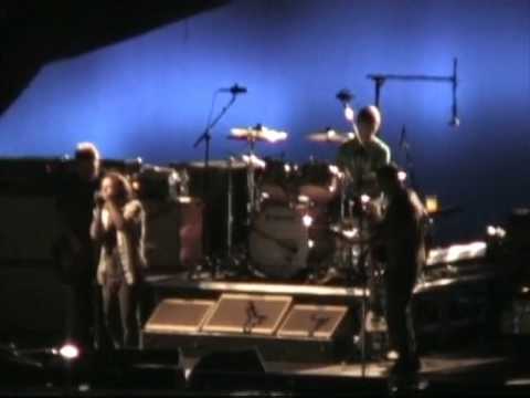 Pearl Jam- Footsteps (Berlin 2006) - YouTube
