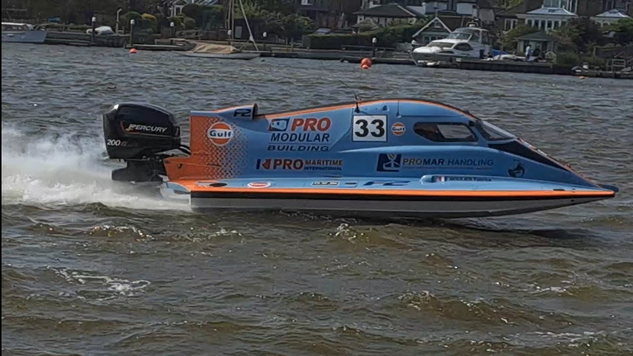 Formula 2 Qualifying Powerboat racing oulton Broad Lobmbc - YouTube