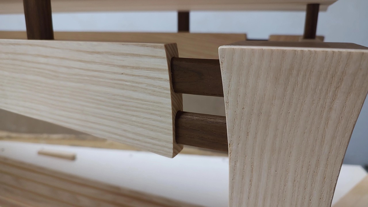 Exploded view wooden table - YouTube