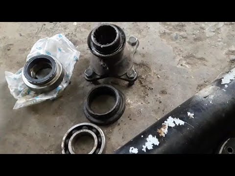 Hino Bus drive shaft repair... - YouTube