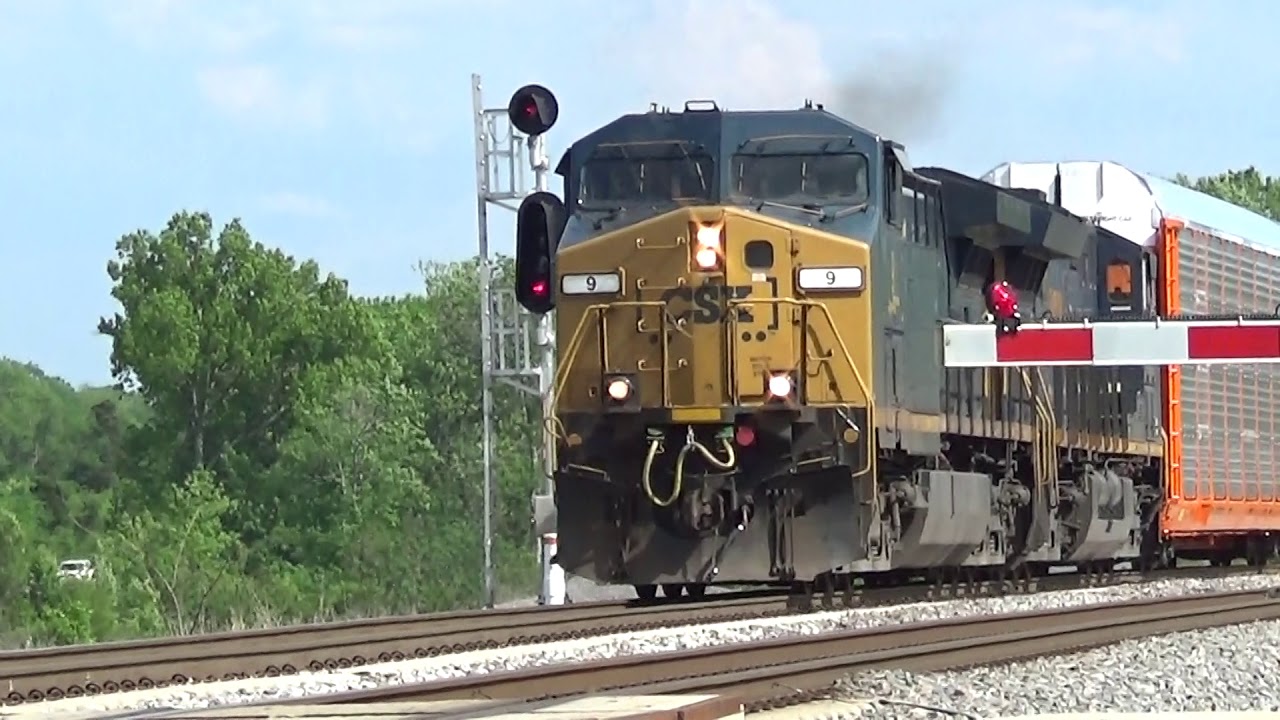 CSX 9 and 3335 with Friendly Crew Leads Q210 on 5/7/18 - YouTube
