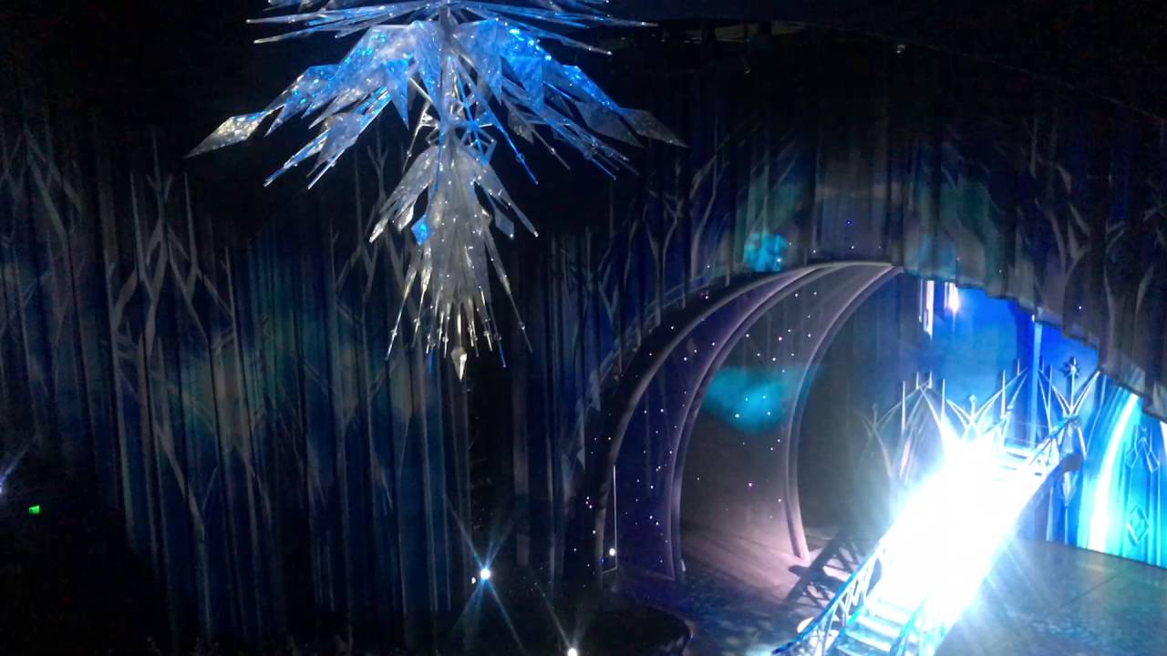 Madana Leslie Disneyland 42 - YouTube
