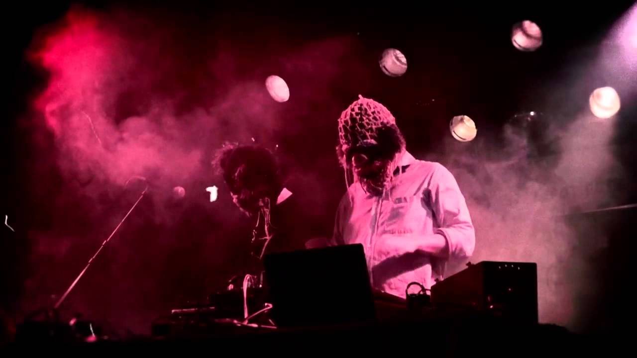 Antilux - "Rael Midrad" - Live - YouTube