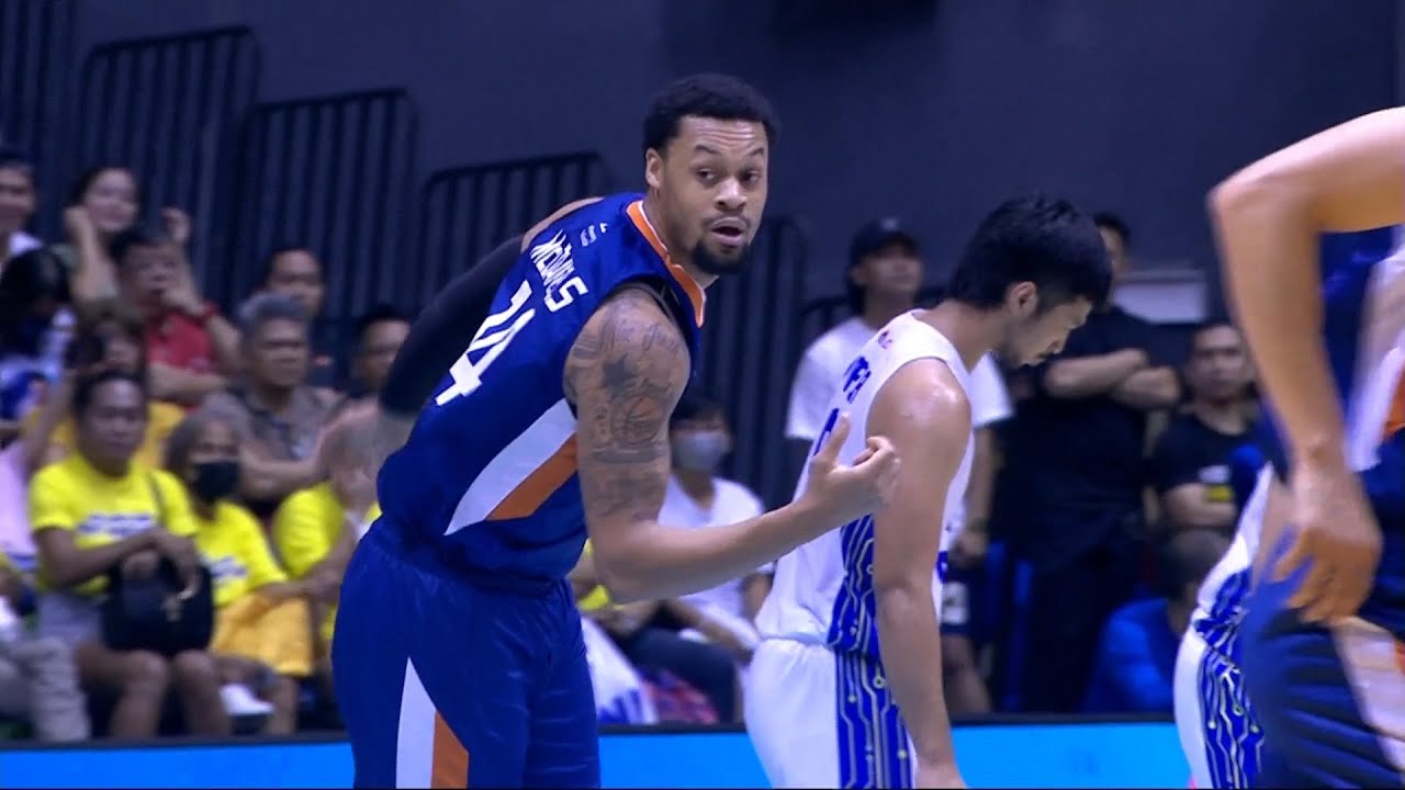 KJ McDaniels putback jam | Honda S47 PBA Governors' Cup - YouTube