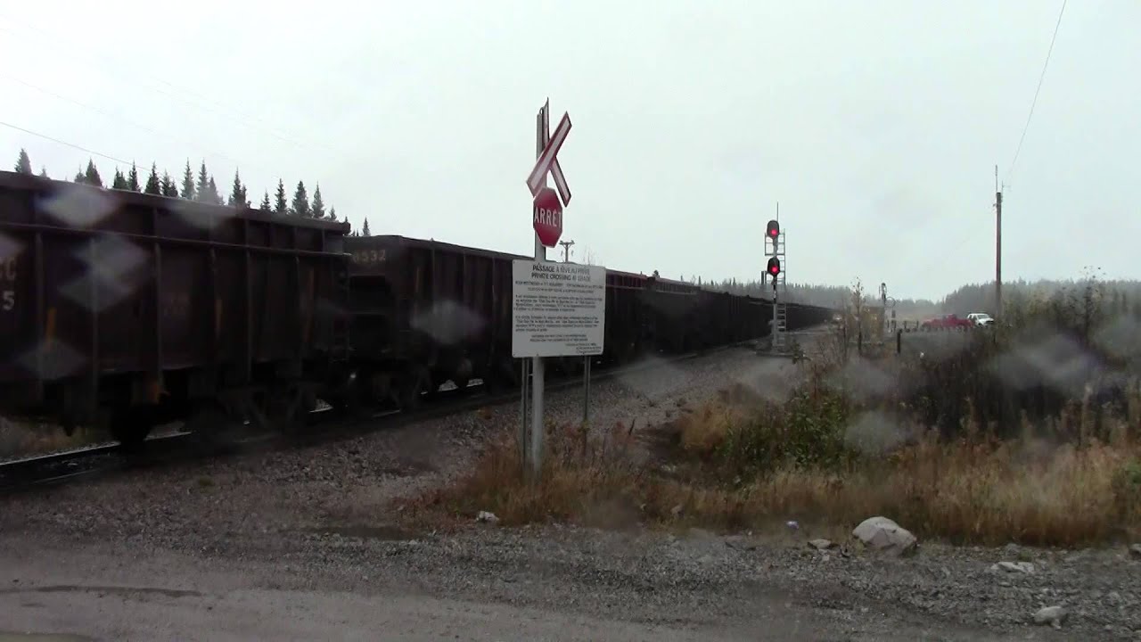 [HD] QNS&L 508, QNS&L 405 (Northbound Iron Ore) leaving Sept-Îles Qc. (Wacouna SUB, MP.9) - YouTube