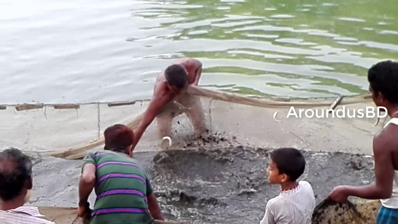 Primitive Technology Fishing Technique Traditional cast net fishing ...