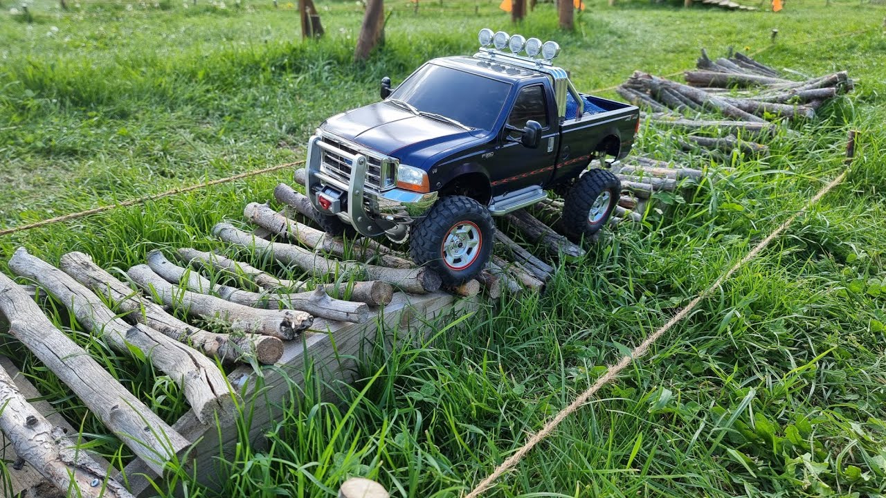 vintage Tamiya Ford F350 High-Lift 4x4 beim RC Modellsporttag in ...