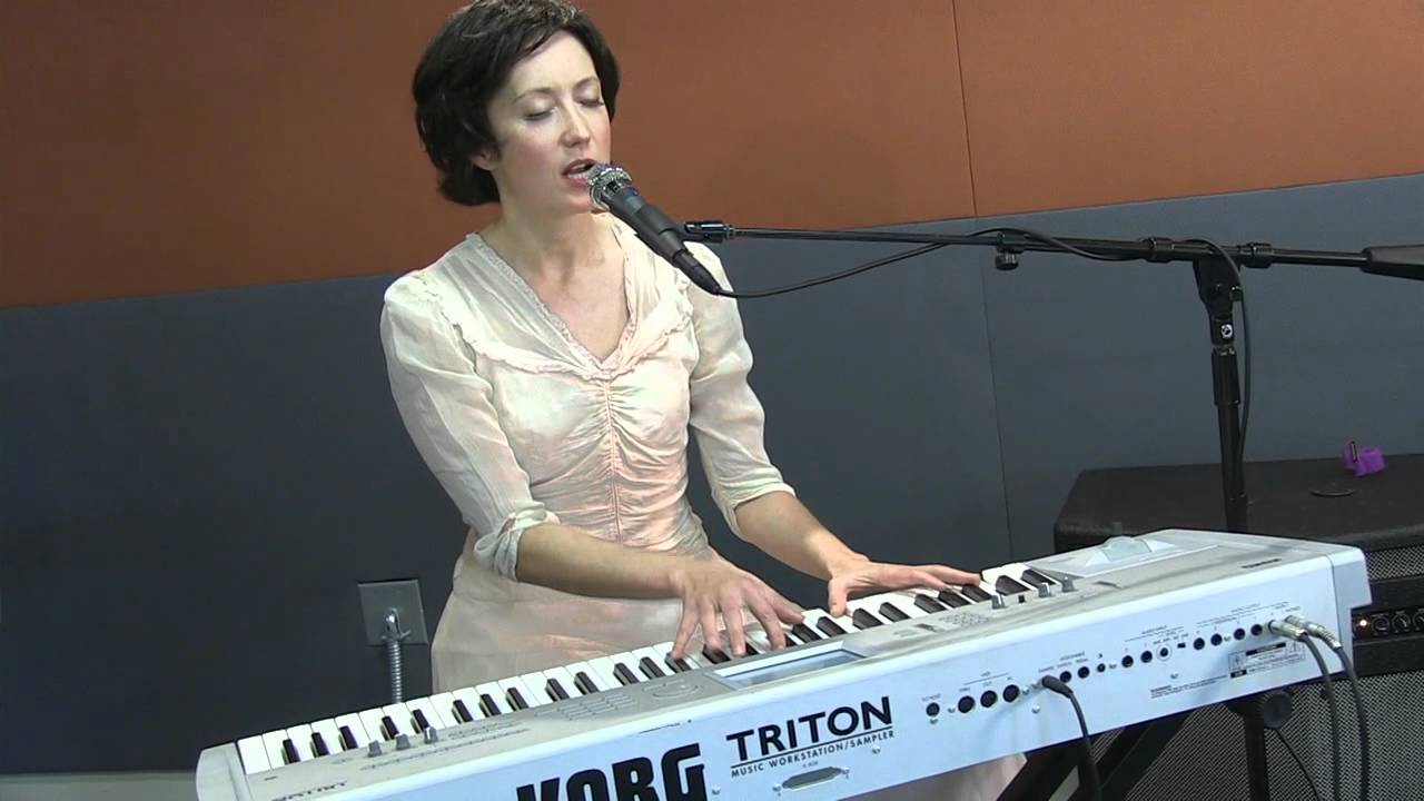 Elizaveta - Meant (Last.fm Sessions) - YouTube