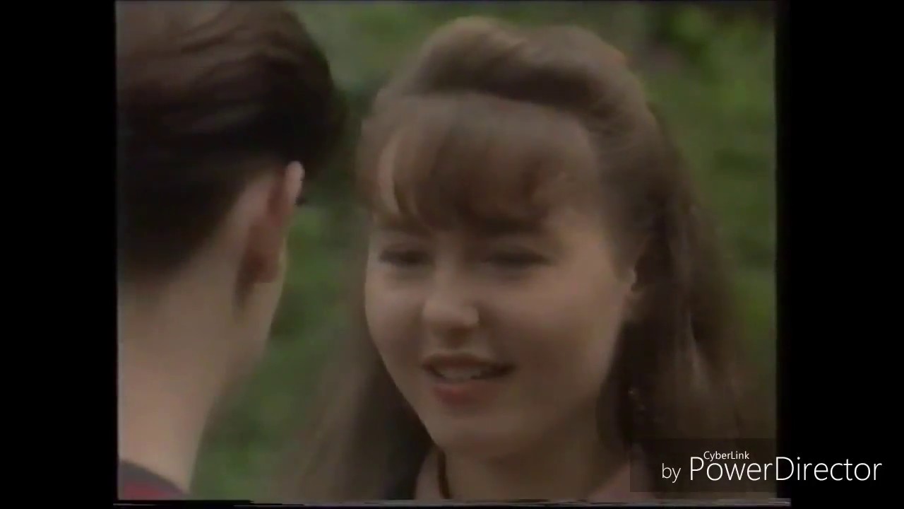 Duncan and Debbie kiss - Byker Grove - YouTube