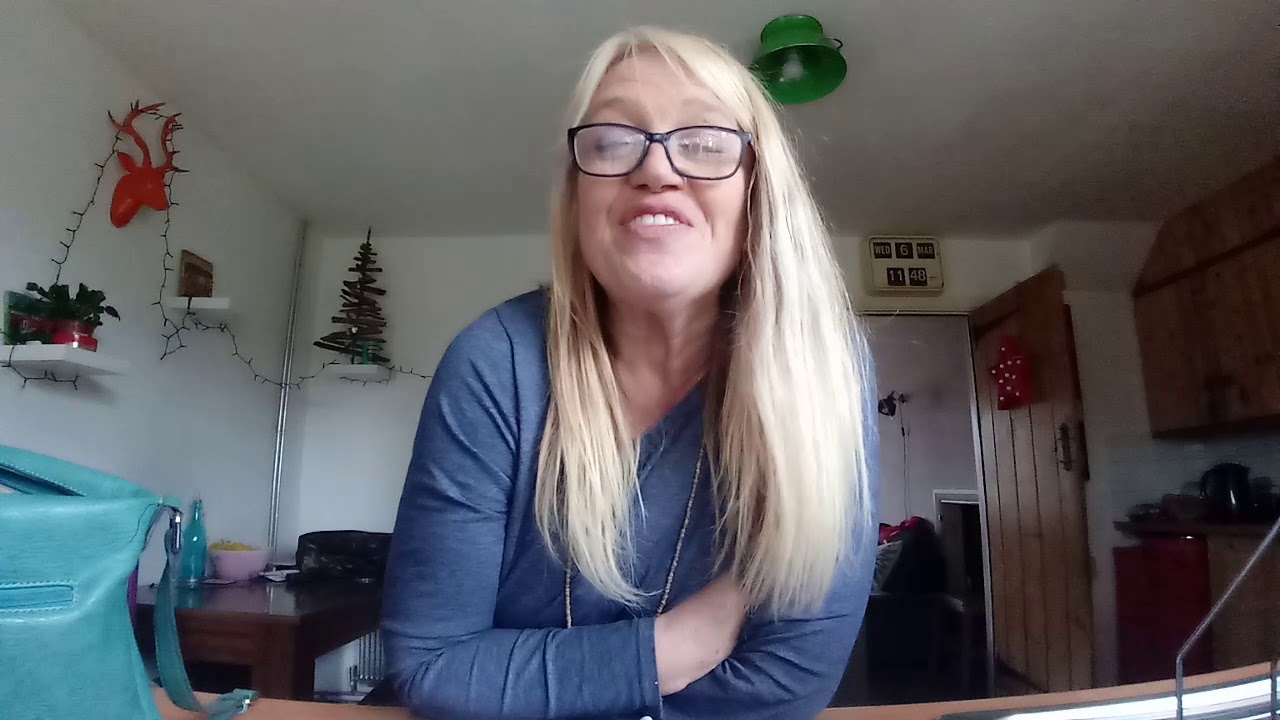 Mrs P's Dinner lady rap. - YouTube