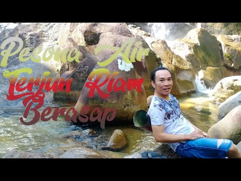 Pesona Air Terjun Riam berasap Sajingan Besar - YouTube