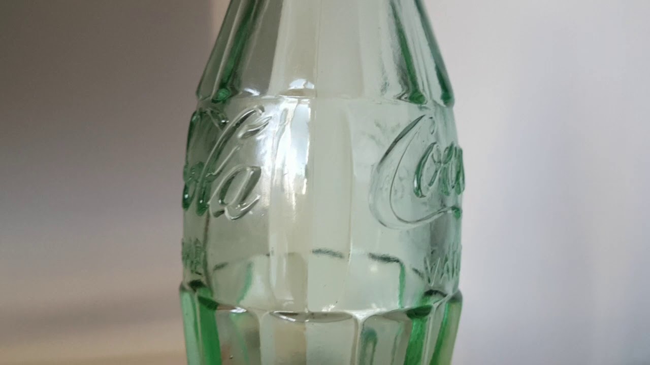 Coca cola flaska 1953 - YouTube