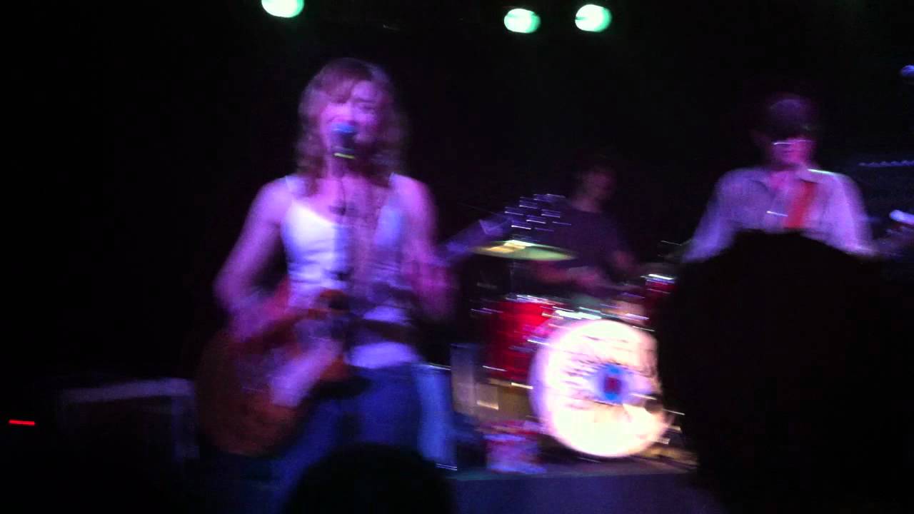 Early In The Morning - Heartless Bastards - YouTube