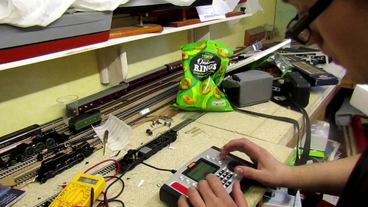 unboxing the hornby elite dcc controller - YouTube