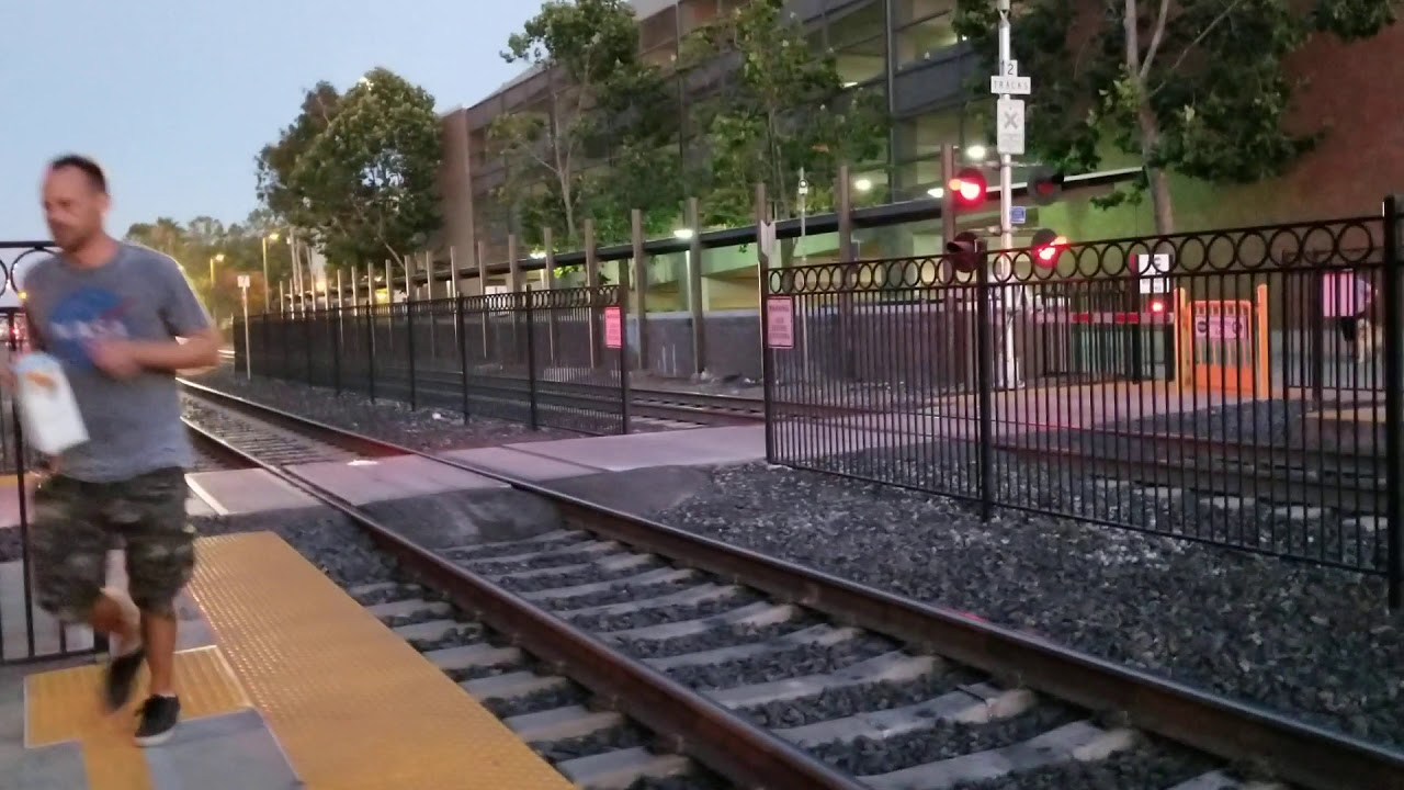 Union Pacific 1488 North, Sunnyvale station in CA - YouTube