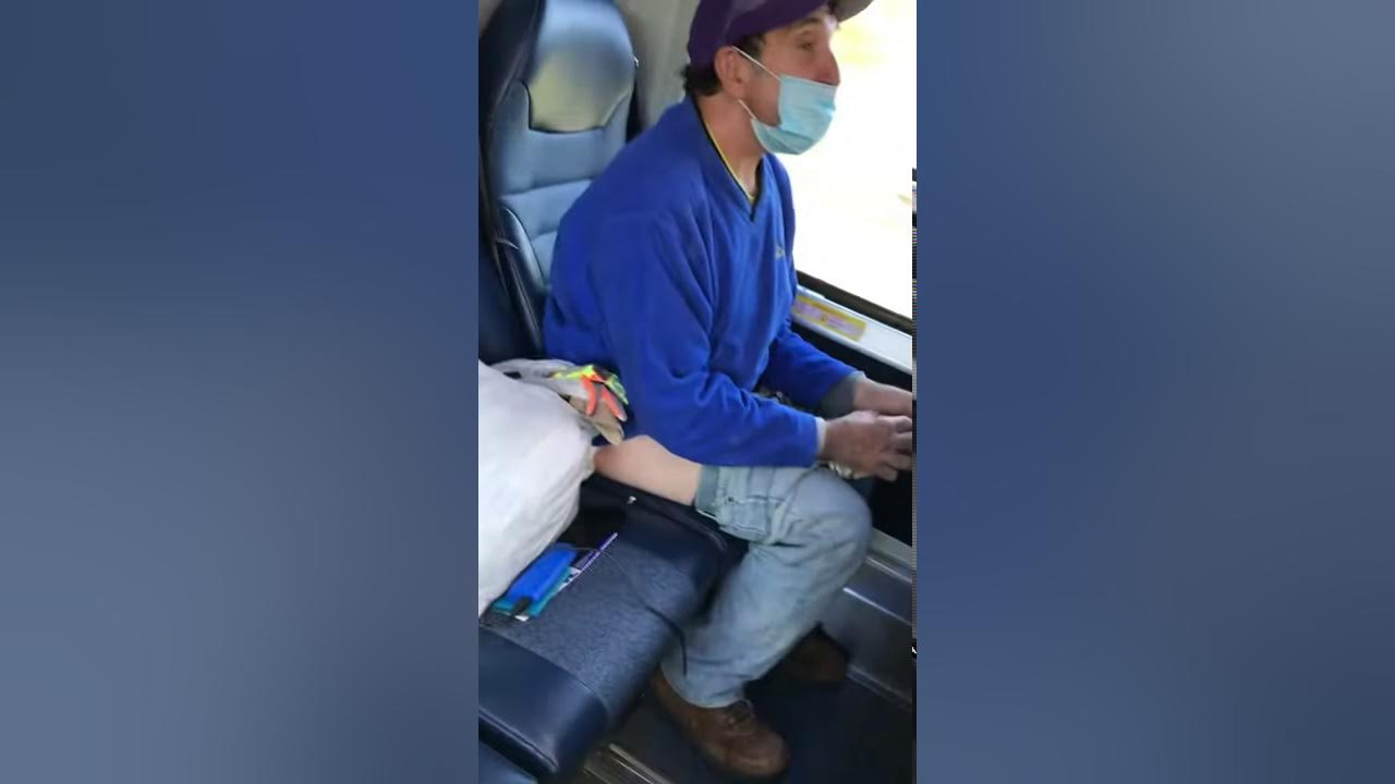 Man Catches Guy On The Bus Jerking Off Youtube