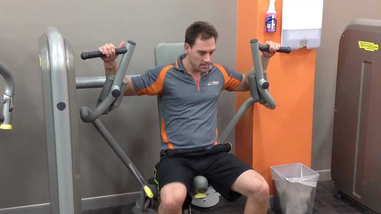 Stepz Fitness - How to use the Pec Dec Machine - YouTube