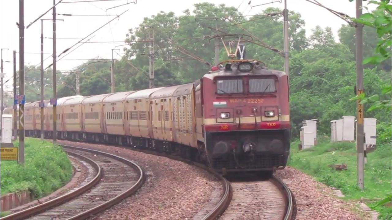 Ernakulam Bound Mangala Lakshadweep Express towards Agra Cantt with TKD WAP 4 in ICF days ...