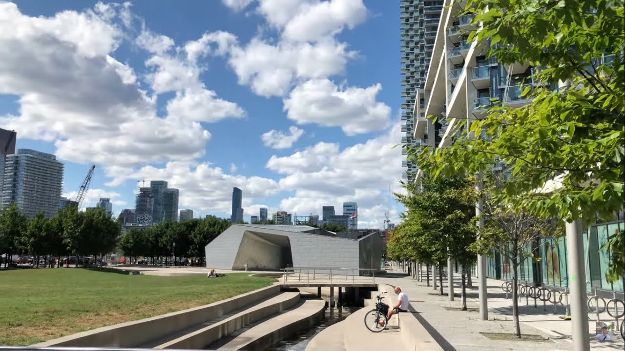 Sherbourne Common Waterfront Park (슈가비치 옆 셜본 커먼 공원, GBC) - YouTube