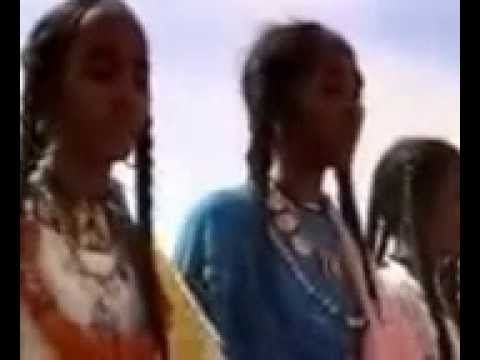 Danse traditionnelle Arabe du Tchad - YouTube