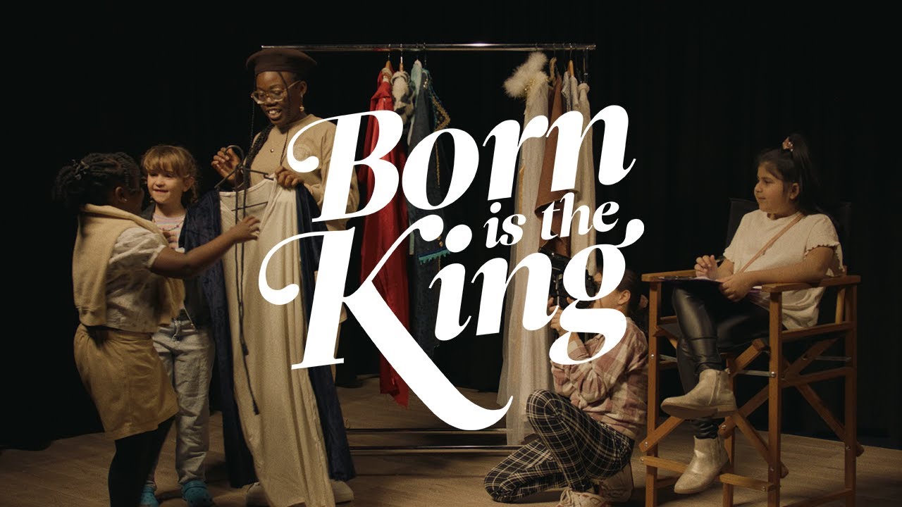 Born Is The King (It’s Christmas!) - Music Video | Hillsong Kids - YouTube