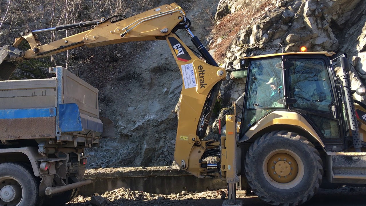 Cat 432f2 work with backhoe - YouTube
