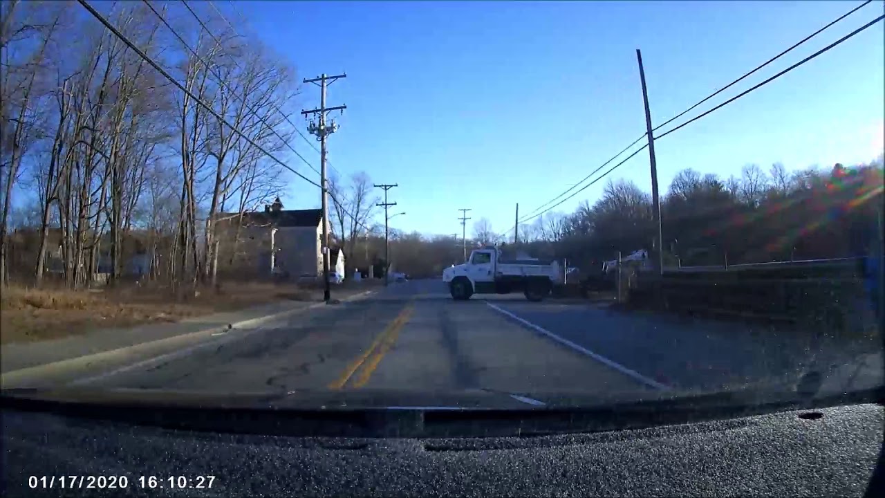 GPL construction RI pulls into the road when i am coming. - YouTube