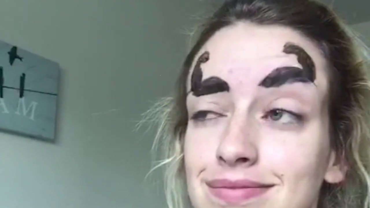 UNILAD That a serious eyebrow flex 💪😂 - YouTube