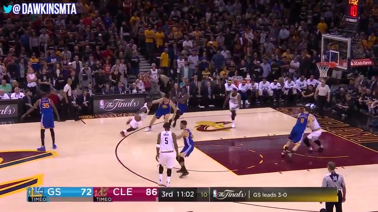 Kyrie attacking off catch - YouTube