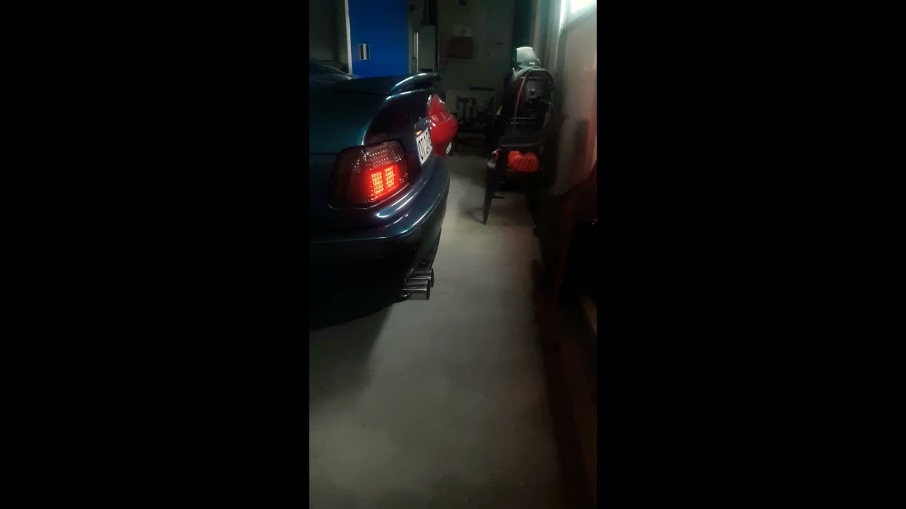 BMW E36 with M5 e39 engine backfire - YouTube