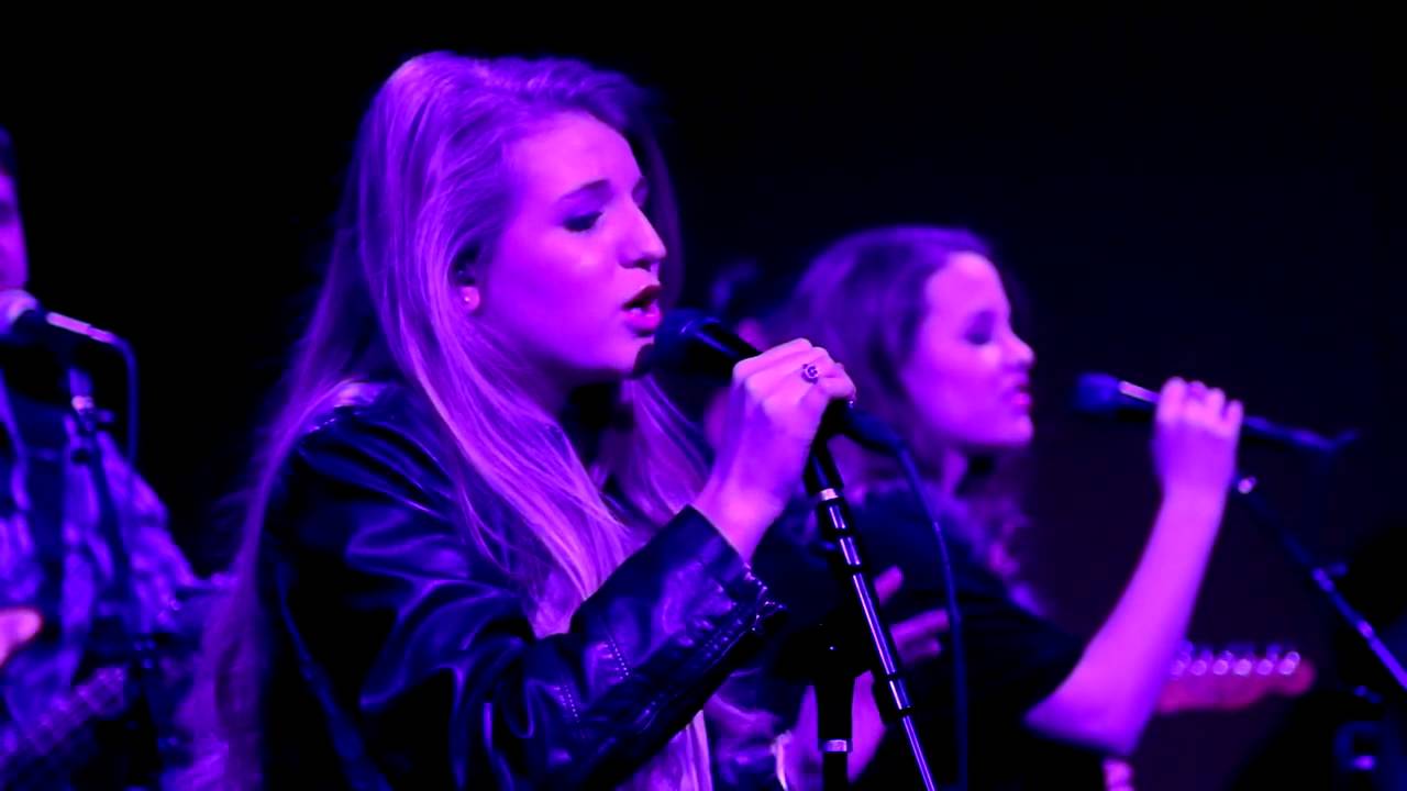 Courtney Rau - What Would Johnny Do (Live at Music City Tippler) - YouTube