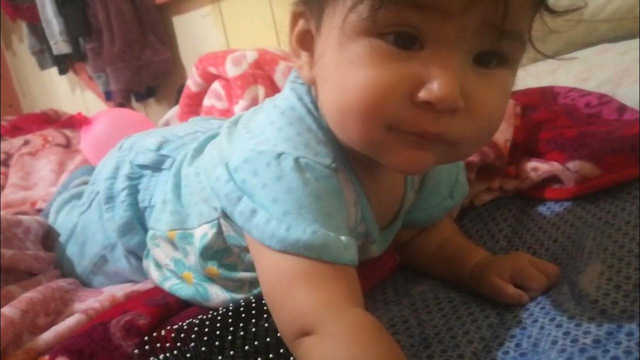 Keylita aprendiendo a levantarse 😣😍 - YouTube