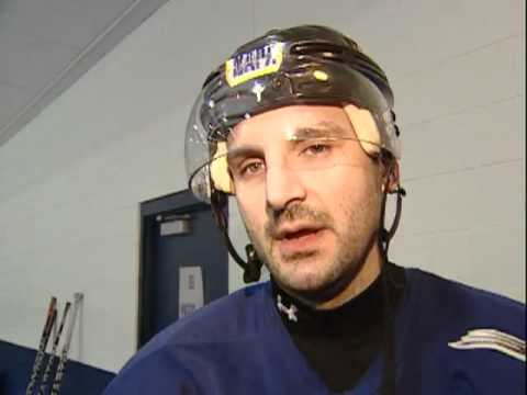 KOMETS CENTER COLIN CHAULK AT PRACTICE 12/7/11 - YouTube