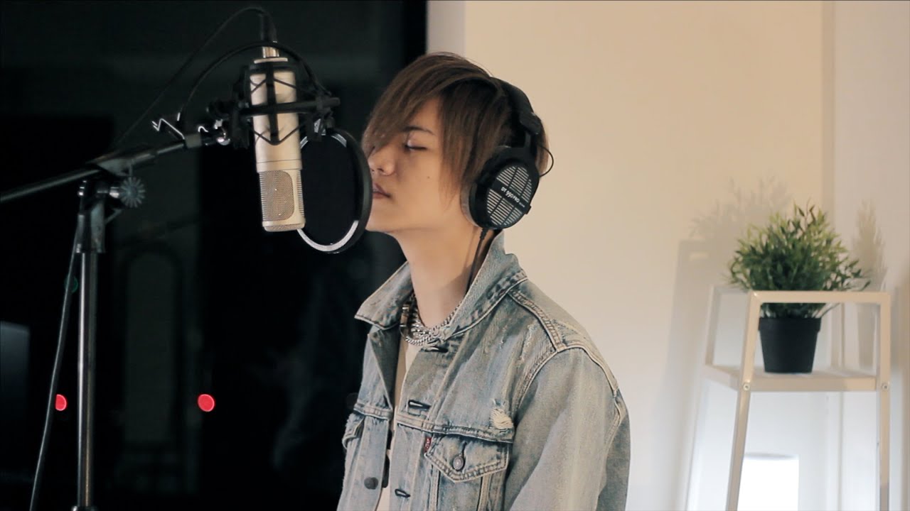 Post Malone - "Hollywood's Bleeding" (Ak Benjamin Cover) - YouTube