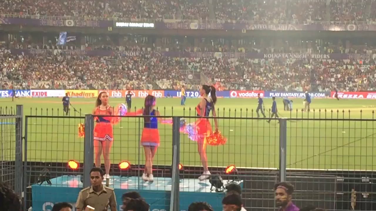 Cheer girls dance ipl 10 at eden - YouTube